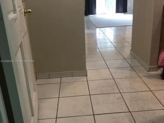 Luxury apartment complex for rent in Miami, Florida