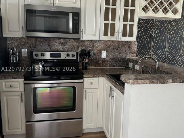 Luxury apartment complex for rent in Miami, Florida