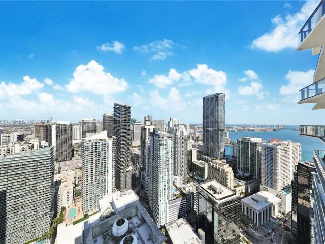 Luxury apartment complex for rent in Miami, Florida