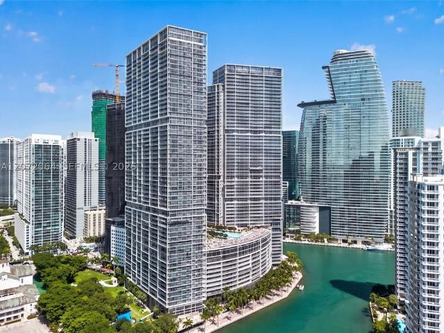 Luxury apartment complex for rent in Miami, Florida