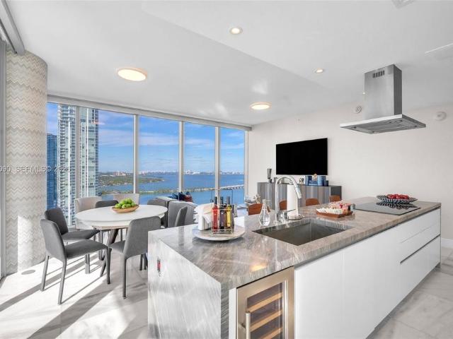 Luxury apartment complex for rent in Miami, Florida