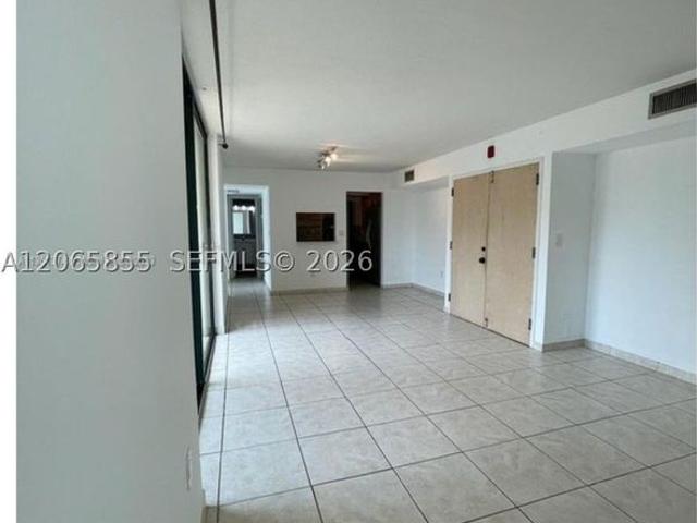 Luxury apartment complex for rent in Miami, Florida