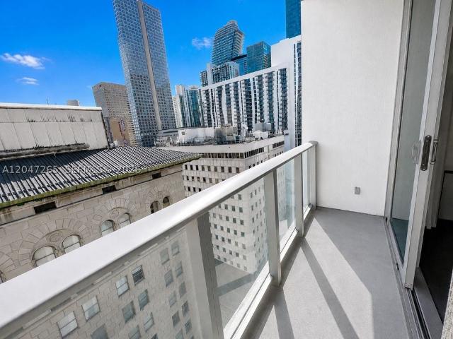 Luxury apartment complex for rent in Miami, Florida