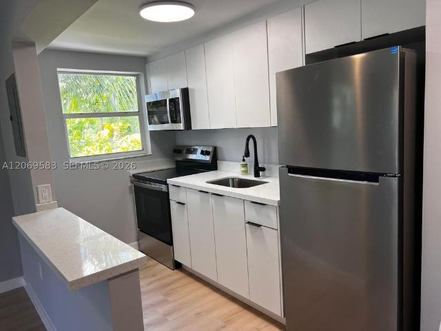 Luxury apartment complex for rent in Miami, Florida
