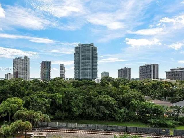 Luxury apartment complex for rent in Miami, Florida