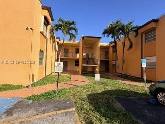 Luxury apartment complex for rent in Miami, Florida