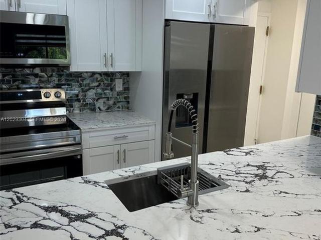 Luxury apartment complex for rent in Miami, Florida