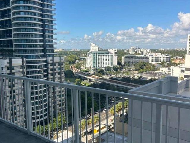 Luxury apartment complex for rent in Miami, Florida