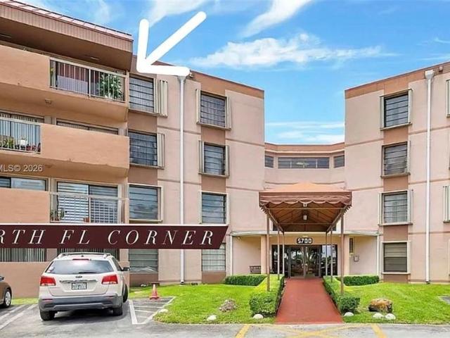 Luxury apartment complex for rent in Miami, Florida