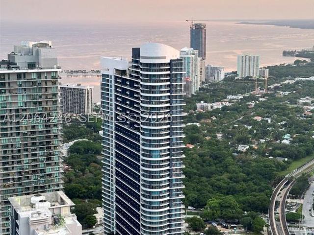 Luxury apartment complex for rent in Miami, Florida