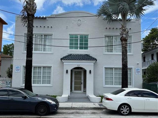 Luxury apartment complex for rent in Miami, Florida