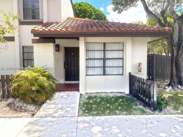 Luxury apartment complex for rent in Miami, Florida