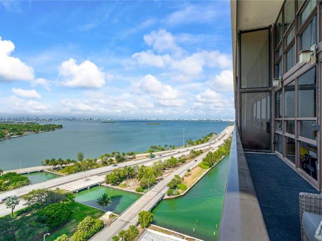 Luxury apartment complex for rent in Miami, Florida