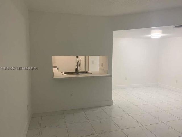 Luxury apartment complex for rent in Miami, Florida