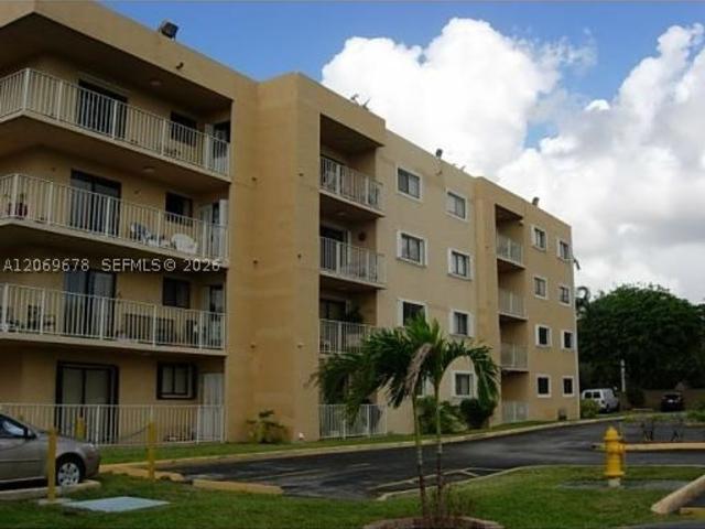 Luxury apartment complex for rent in Miami, Florida