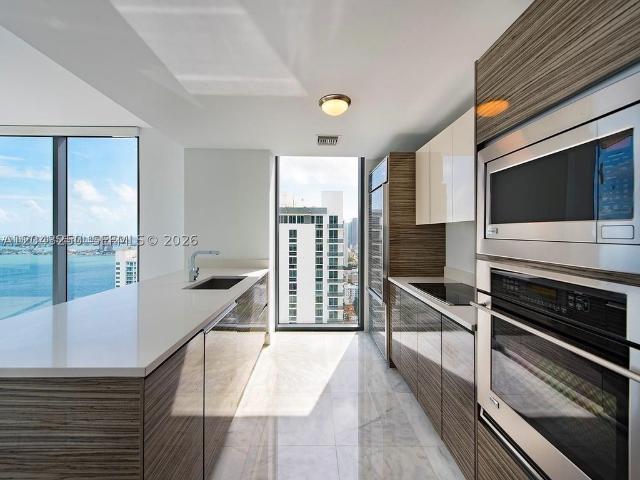 Luxury apartment complex for rent in Miami, Florida
