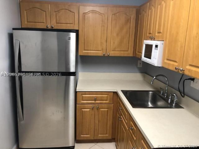 Luxury apartment complex for rent in Miami, Florida