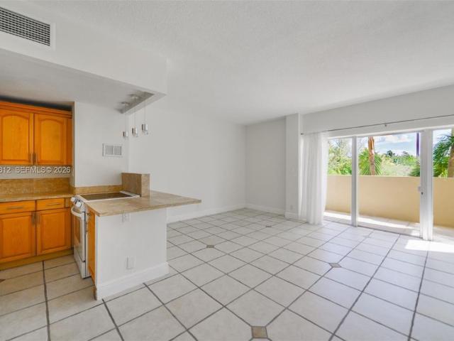 Luxury apartment complex for rent in Miami, Florida