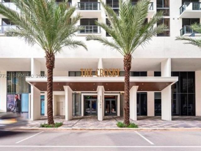 Luxury apartment complex for rent in Miami, Florida