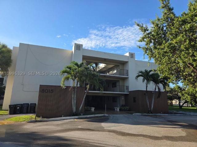 Luxury apartment complex for rent in Miami, Florida