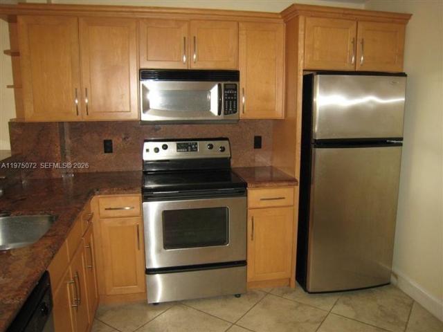 Luxury apartment complex for rent in Miami, Florida
