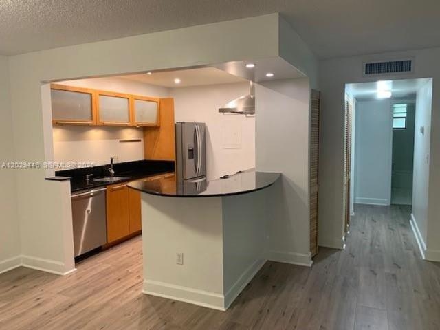 Luxury apartment complex for rent in Miami, Florida