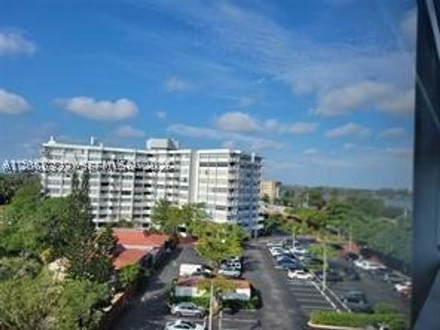 Luxury apartment complex for rent in Miami, Florida