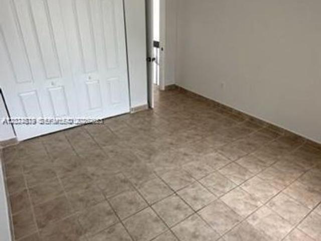 Luxury apartment complex for rent in Miami, Florida