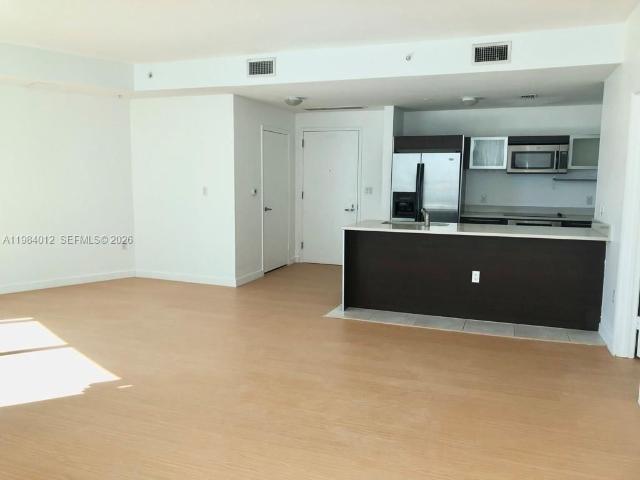 Luxury apartment complex for rent in Miami, Florida