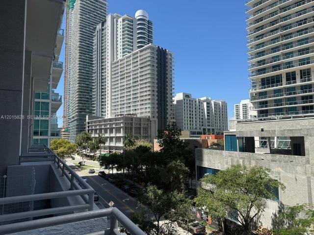 Luxury apartment complex for rent in Miami, Florida