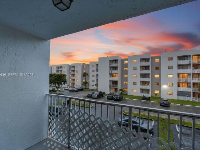 Luxury apartment complex for rent in Miami, Florida