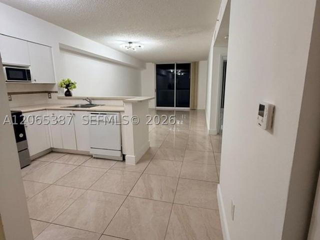 Luxury apartment complex for rent in Miami, Florida