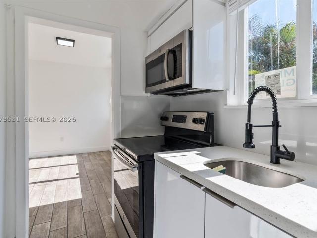 Luxury apartment complex for rent in Miami, Florida