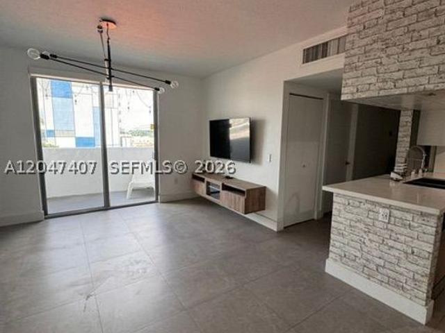 Luxury apartment complex for rent in Miami, Florida