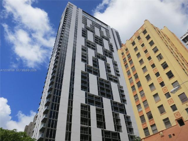 Luxury apartment complex for rent in Miami, Florida