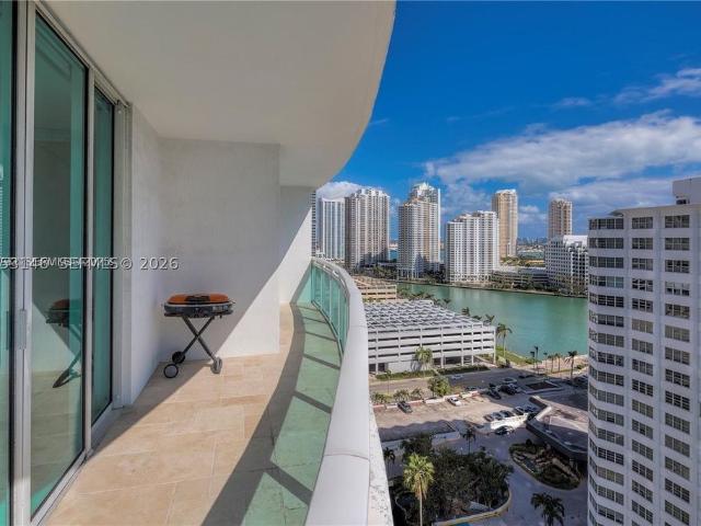 Luxury apartment complex for rent in Miami, Florida