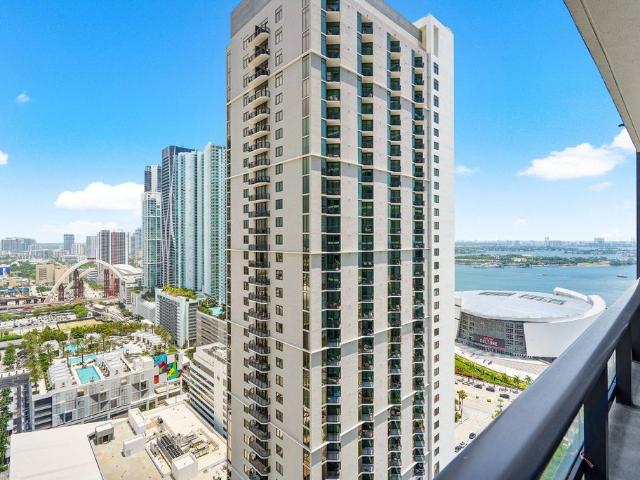 Luxury apartment complex for rent in Miami, Florida