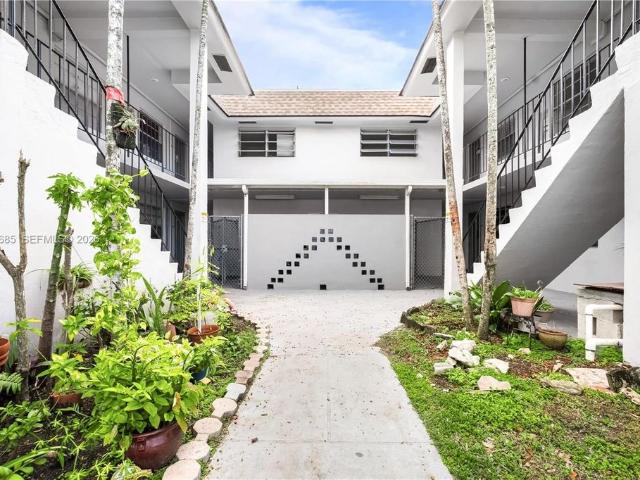 Luxury apartment complex for rent in Miami, Florida