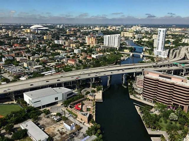 Luxury apartment complex for rent in Miami, Florida