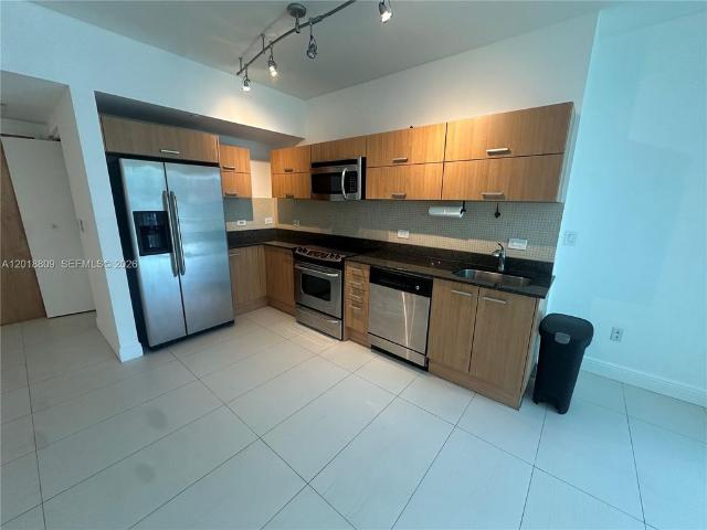 Luxury apartment complex for rent in Miami, Florida