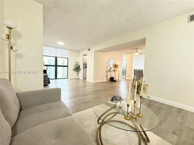 Luxury apartment complex for rent in Miami, Florida