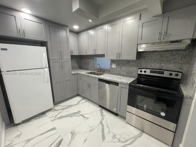 Luxury apartment complex for rent in Miami, Florida