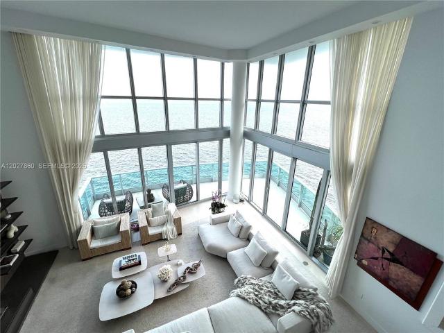 Luxury apartment complex for rent in Miami, Florida