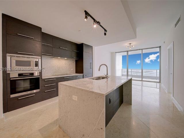 Luxury apartment complex for rent in Miami, Florida