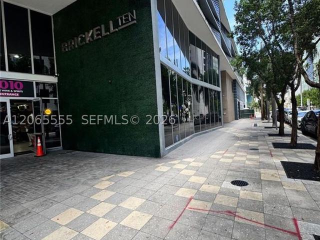 Luxury apartment complex for rent in Miami, Florida