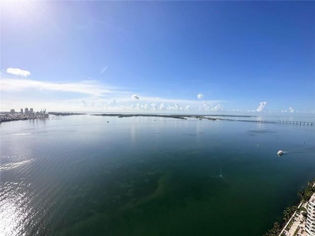 Luxury apartment complex for rent in Miami, Florida