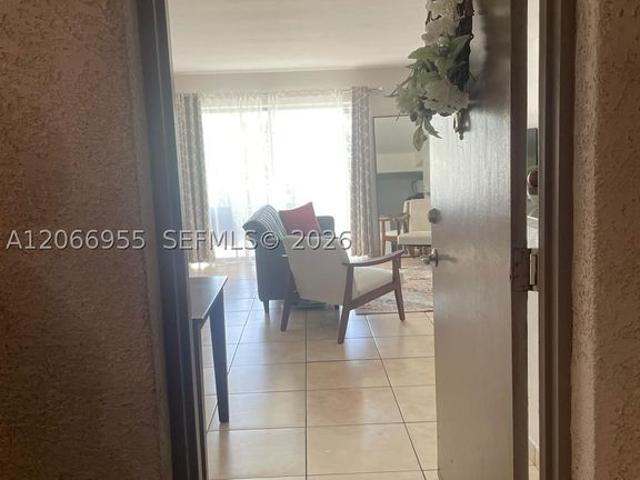 Luxury apartment complex for rent in Miami, Florida