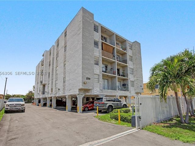 Luxury apartment complex for rent in Miami, Florida