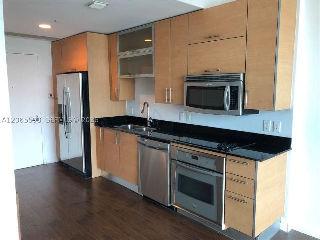 Luxury apartment complex for rent in Miami, Florida