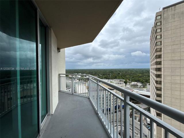 Luxury apartment complex for rent in Miami, Florida